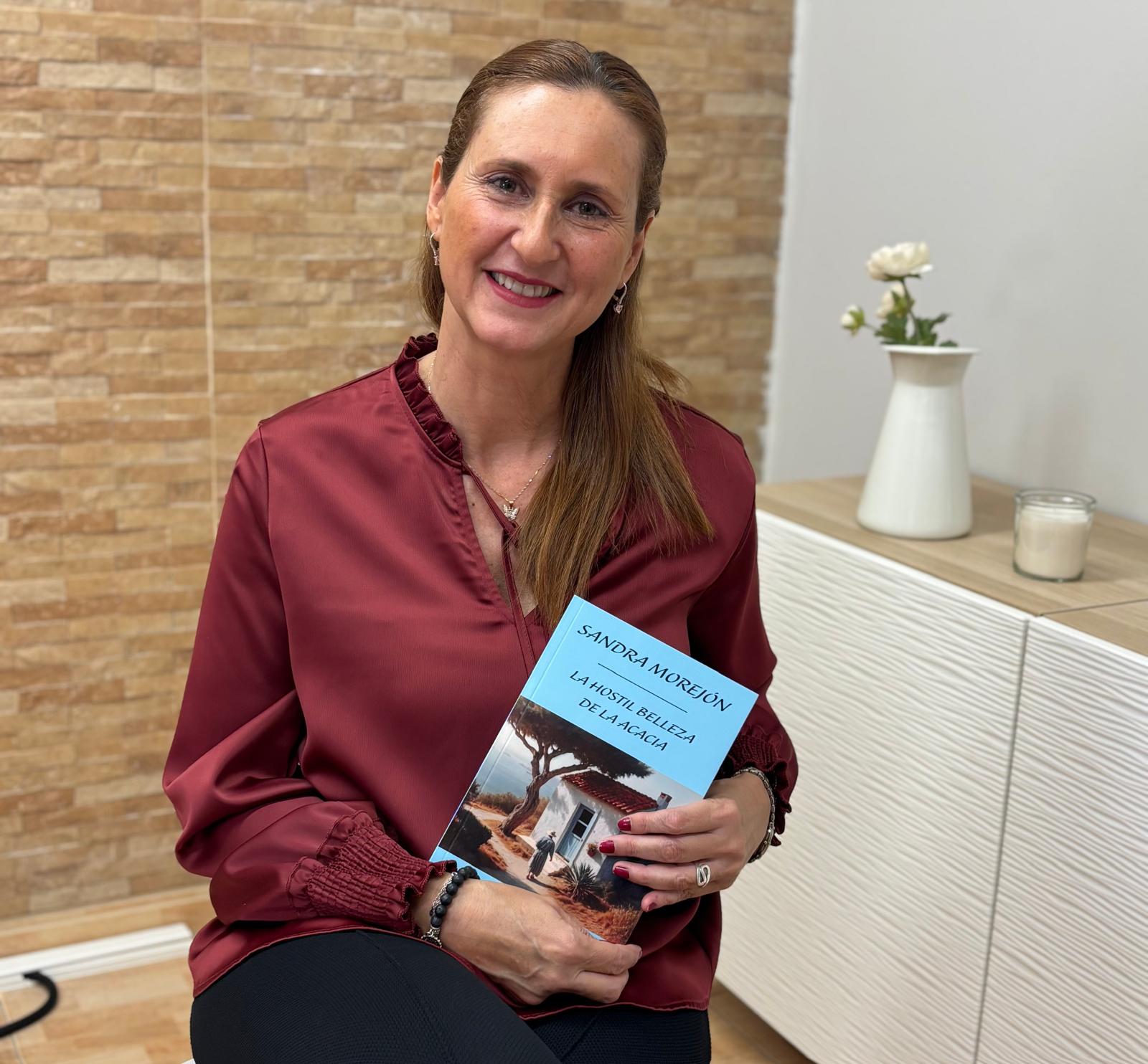 «La hostil belleza de la acacia» por Sandra Morejón, hoy en PCL radio.